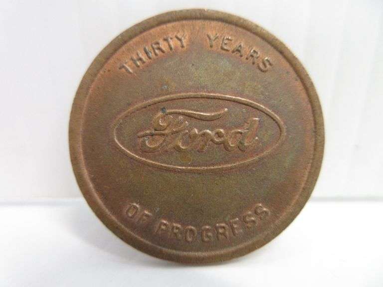 Ford 30 Years of Progress V8, 1903-1933 Token - Albrecht Auction Service