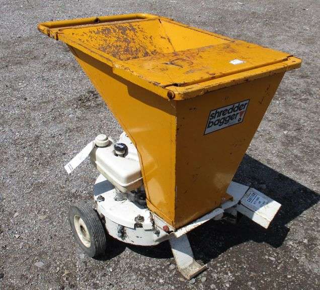 Sears chipper/shredder, 5 HP Briggs & Stratton, hasn't been started ...