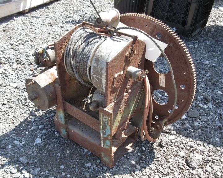 Homemade winch, works - Albrecht Auction Service