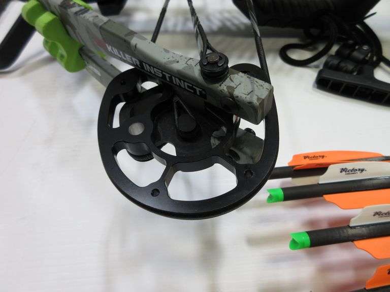 Killer Instinct Speed 425 bow with new Ripper 425 limbs, strings, cams, and axles, Lumix scope ...