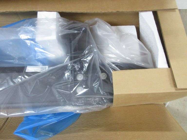 2019-2021 GM running boards, GM part no. 84676694, NIB - Albrecht ...