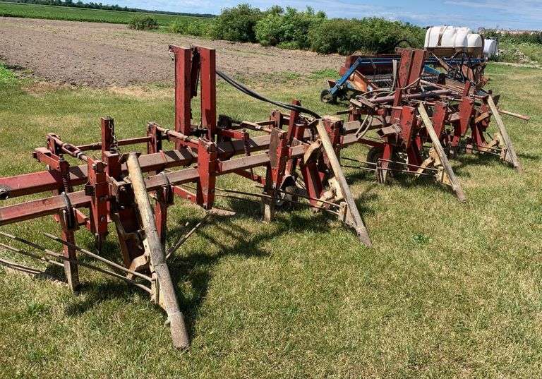 Front Mount 8-Row Bean Puller with Mounting Brackets, Hilo Available to ...
