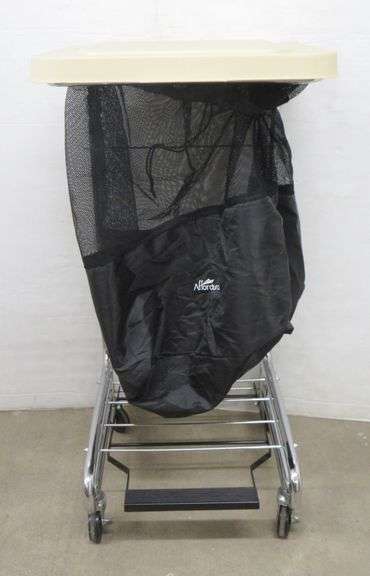 Doctor's office laundry cart for soiled linens, foot activated top, 19 ...