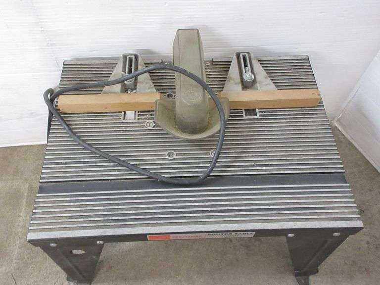 Craftsman router & table with guide, 1 1/4 HP, comes with a Craftsman 9 ...