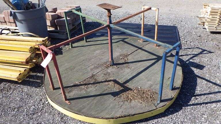 Merry Go Round, 6'Dia, used, in workable condition - Albrecht Auction ...