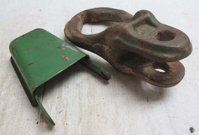 John Deere clevis and PTO shield - Albrecht Auction Service