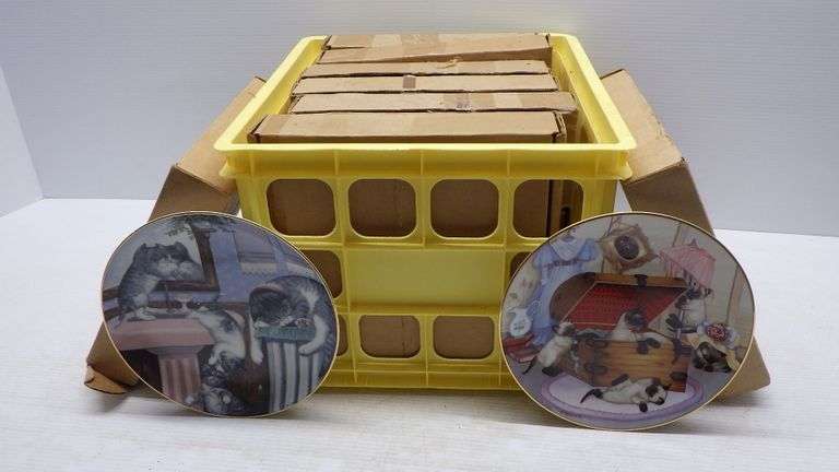 (8) The Hamilton Collection, Cat Plates, by Gre' Geradi - Albrecht ...