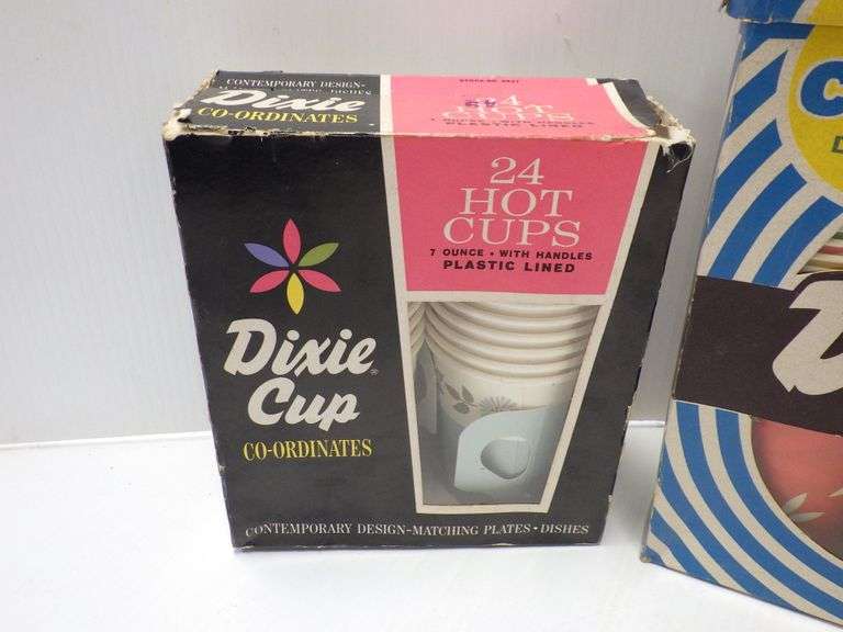 Older Dixie Cups in original boxes, and Kleenex table napkins ...