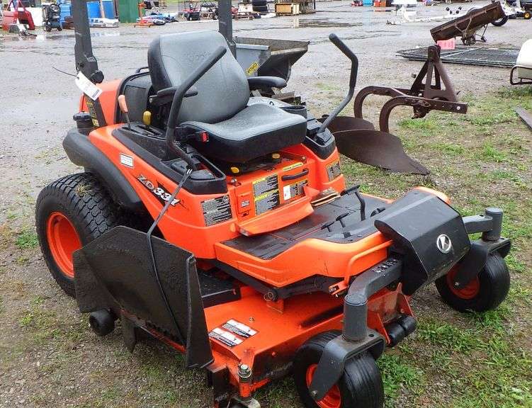 Kubota ZD331 zero-turn mower, believed to be 2007, 1,213 hours, 72 ...