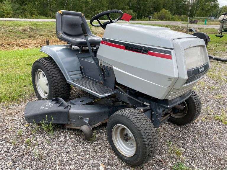 White GT 180 lawn tractor, runs and works well, new battery and starter ...