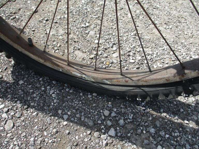 Easy Ride 3-Wheel bicycle, missing chain, bad tires, has rust and wear ...