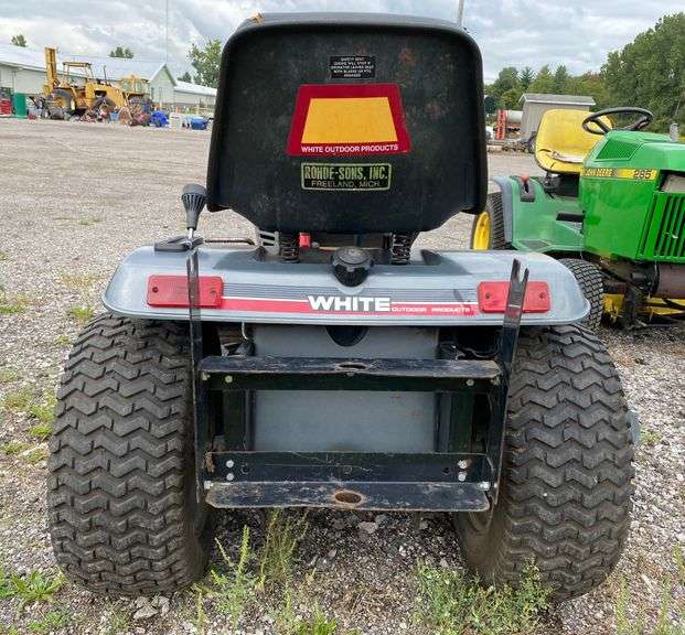 White GT 180 lawn tractor, runs and works well, new battery and starter ...