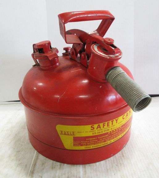 2 1/2-gallon Red Eagle gas can - Albrecht Auction Service