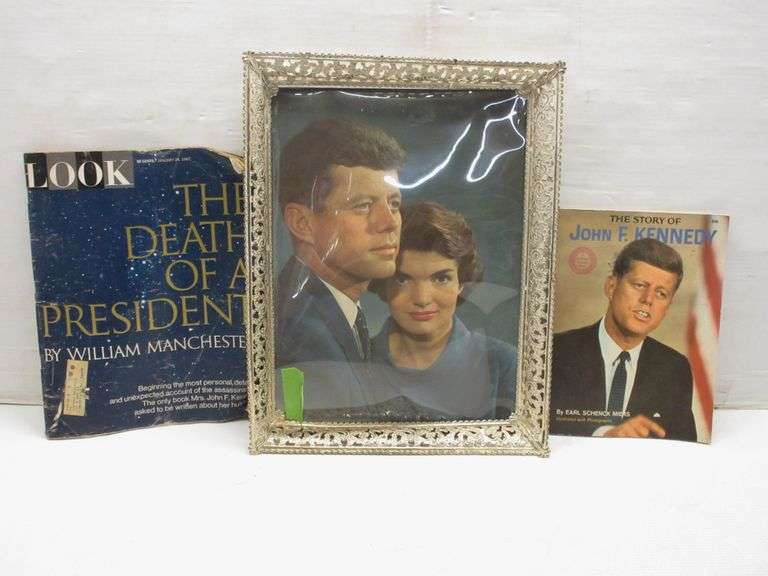 Formal picture of JFK and his wife, original frame, picture- 13" x 18"H ...