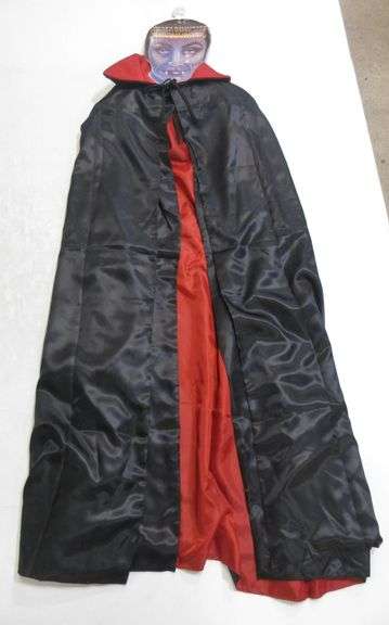Count Dracula Cape, for adults - Albrecht Auction Service