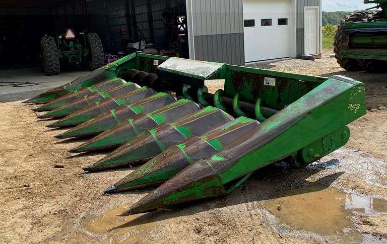 John Deere 843 Low Tin Corn Head, PTO Shaft, Hook-Up, Newer Stainless ...