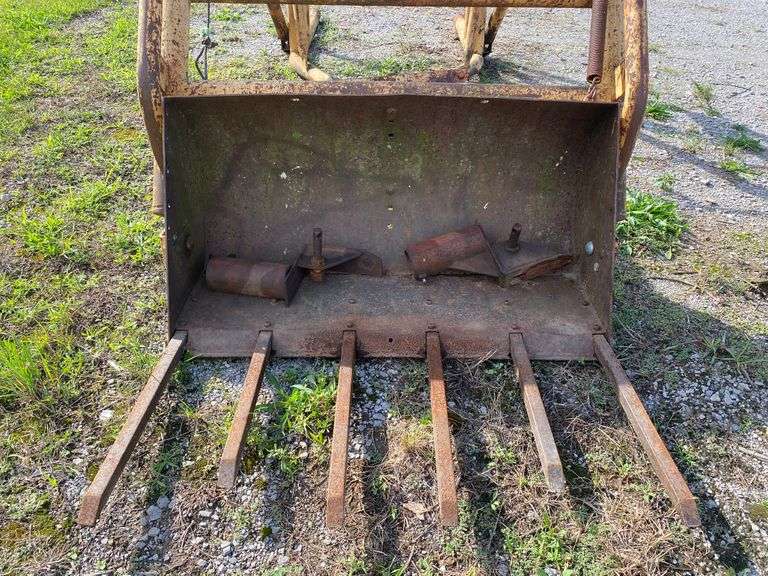Front end loader, fits Ford 8N, 2N, and 9N tractors, works - Albrecht ...