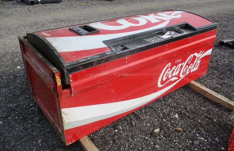 Coca-Cola machine, for parts or repair - Albrecht Auction Service
