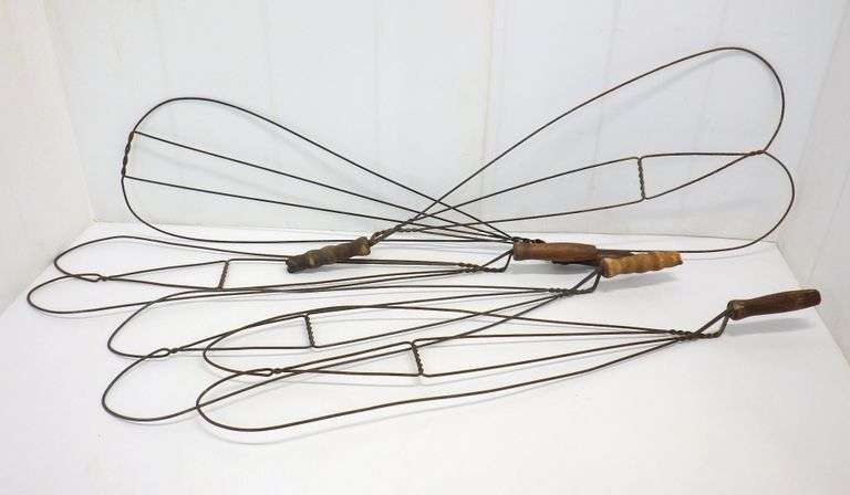 (5) Old rug beaters, all 31"L, show age and wear - Albrecht Auction Service