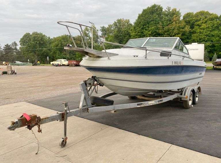 1986 Rinker boat, 20'L, ran two years ago but an animal chewed the ...