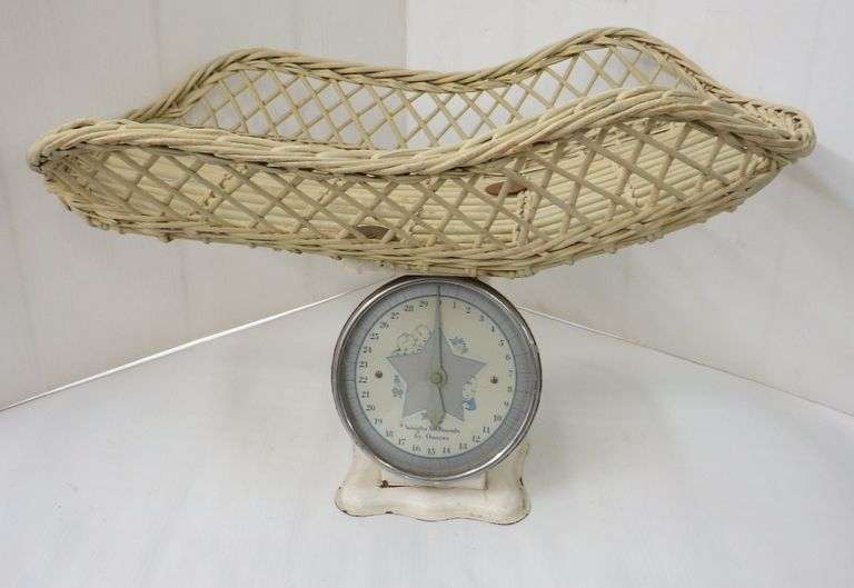 Older baby scale with cradle, 24"L, works, nice condition for age ...