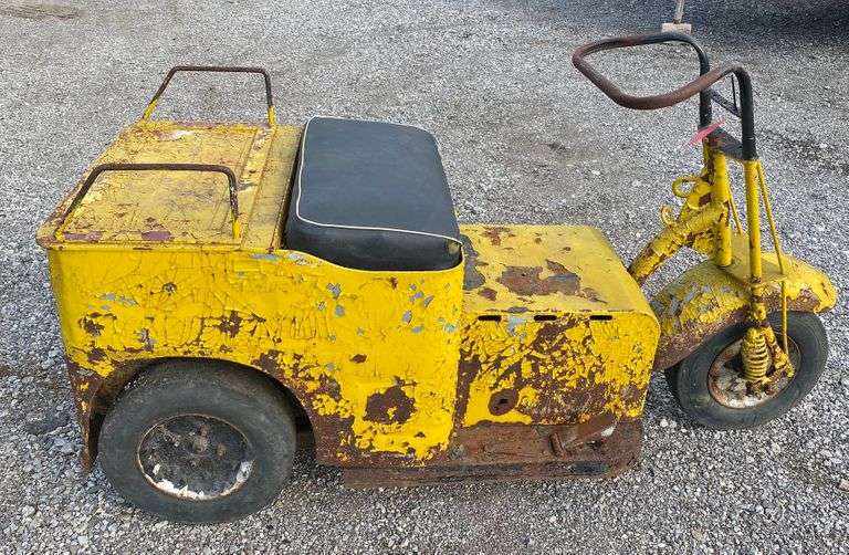 Cushman 3-Wheel yellow scooter, needs batteries, includes extra ...