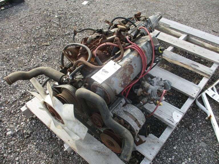 2.3 Ford 4-cylinder engine with transmission, has been sitting in barn ...