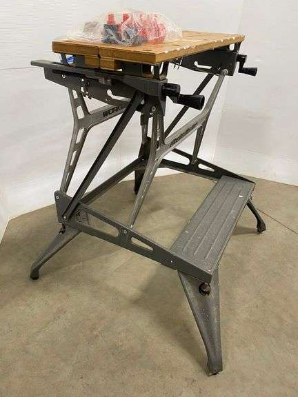 Black & Decker workmate with bench dogs, 29"W adjustable height ...