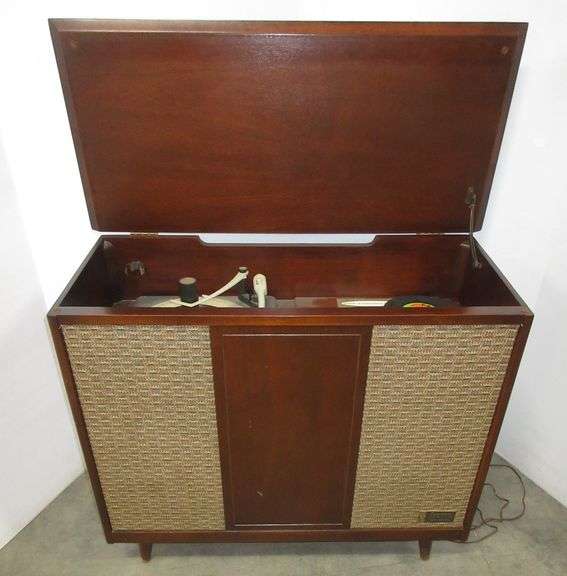 Old Zenith-Stereophonic high fidelity record player, 36"W x 16"D x 30"H ...