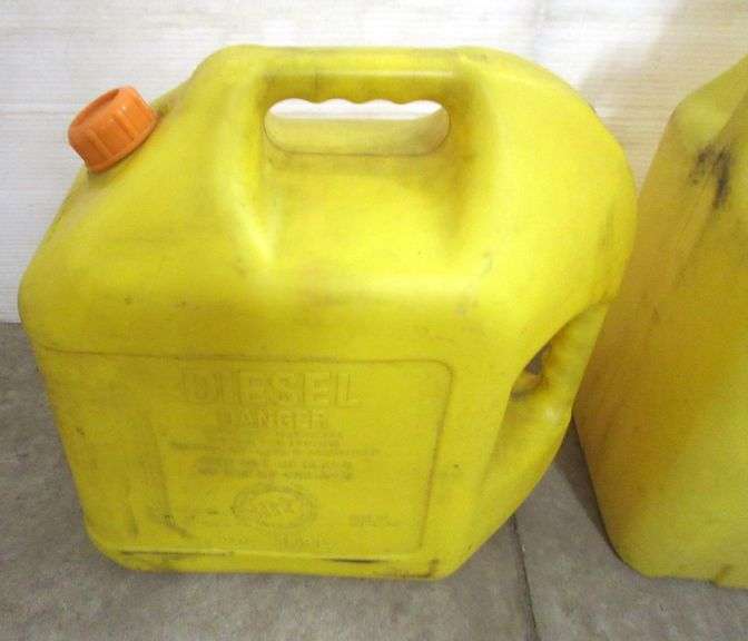 (2) 5-Gallon kerosene/diesel cans - Albrecht Auction Service
