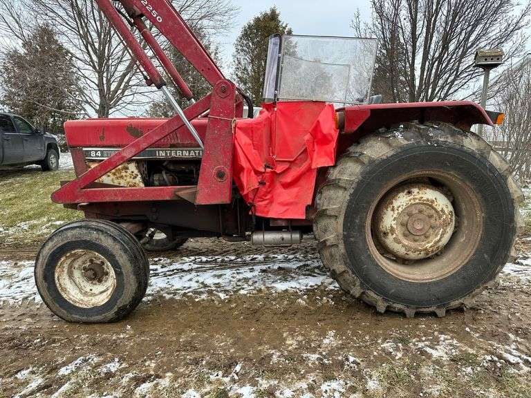 1980 International 84 Hydro with IH 2250 Loader with 6' Bucket and 66 ...