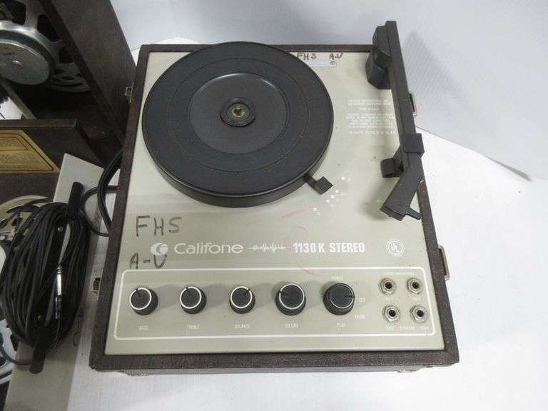 Califone 1130K stereo record player, works great - Albrecht Auction Service