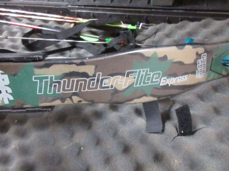 PSE compound thunder flite express 70-80 lb. with 29" draw, in case ...