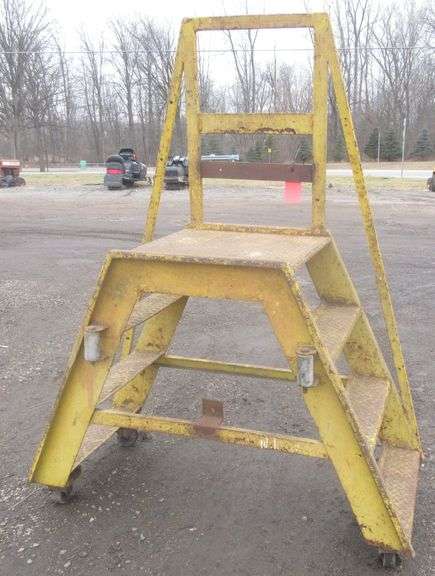 Portable heavy duty ladder staircase, 42" to top of platform, perfect ...