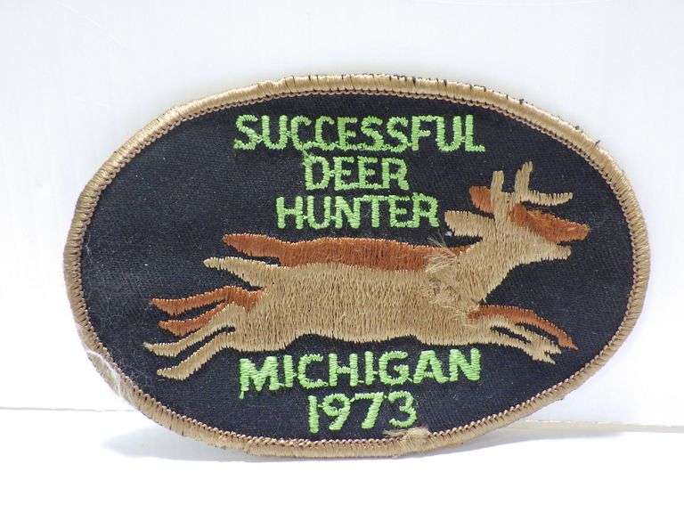 1973 Michigan successful deer hunter patch - Albrecht Auction Service