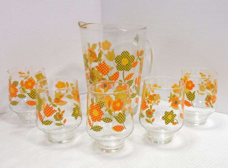 Older 2-quart glass pitcher with 5-matching 12 oz. drinking glasses ...