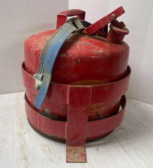 5-Gallon safety gas can, Safety can tie down cage with securement strap ...