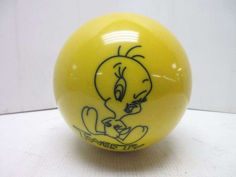Warner Brothers Tweety Bird yellow bowling ball, and Tweety Bird bag ...