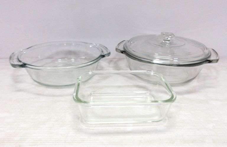 Glass Pyrex baking dishes and anchor dishes, includes: Anchor 1.5-quart ...