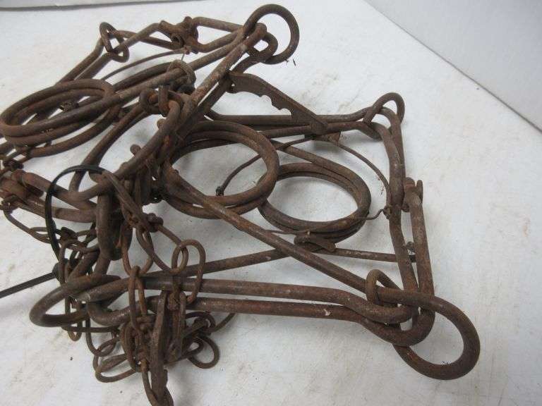 (2) 110 Conibear traps - Albrecht Auction Service