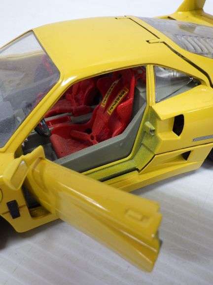Burago 1987 Ferrari F40 metal car, made in Italy, 1/18 scale, door ...