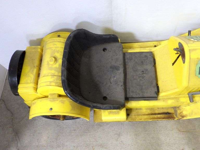 Aunt Jane's pickle-mobile electric car kids toy, 39"L, untested, as is ...