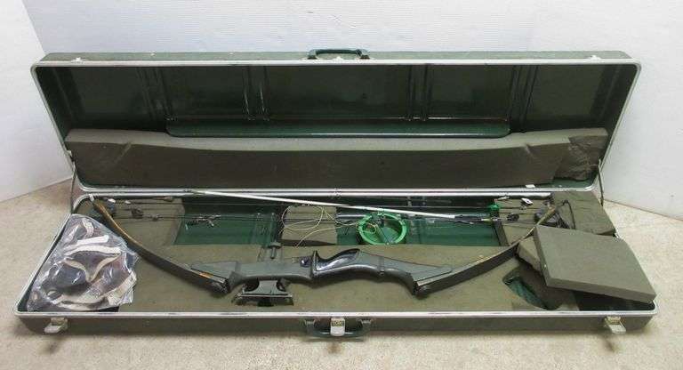 Vintage compound bow with hardside case and accessories, Darton Model ...