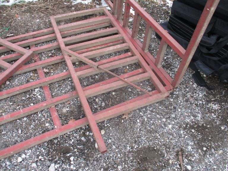 Pick up truck cattle rack, 70"W x 8'D x 5'H, used - Albrecht Auction ...