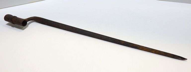 Triangle bayonet, 21" overall, great - Albrecht Auction Service