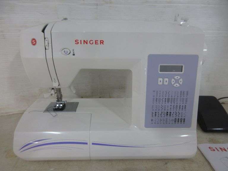 Singer 6160 60-stitch computerized sewing machine with power cord and ...