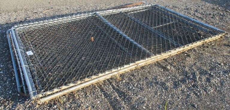 (6) Cyclone panels for dog kennel, one with gate, 10'W x 6'H - Albrecht ...