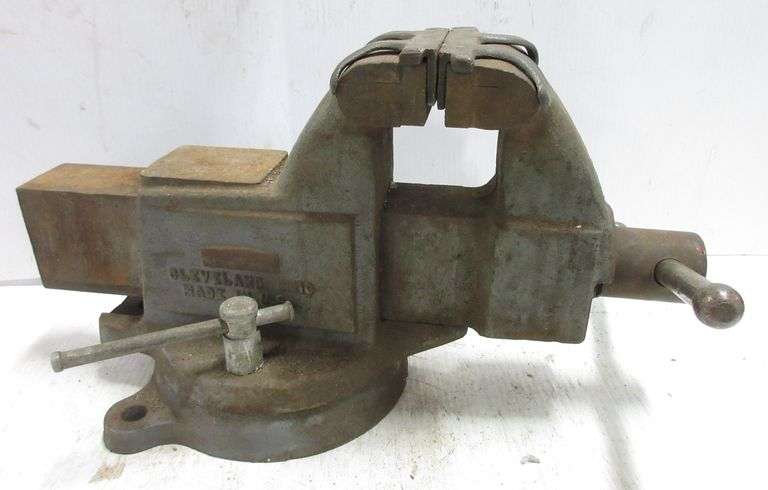 Large Columbian vise, made in USA, nice, works - Albrecht Auction Service