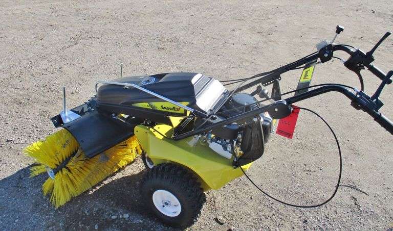 SnowEx 55 4000 sweeper - Albrecht Auction Service