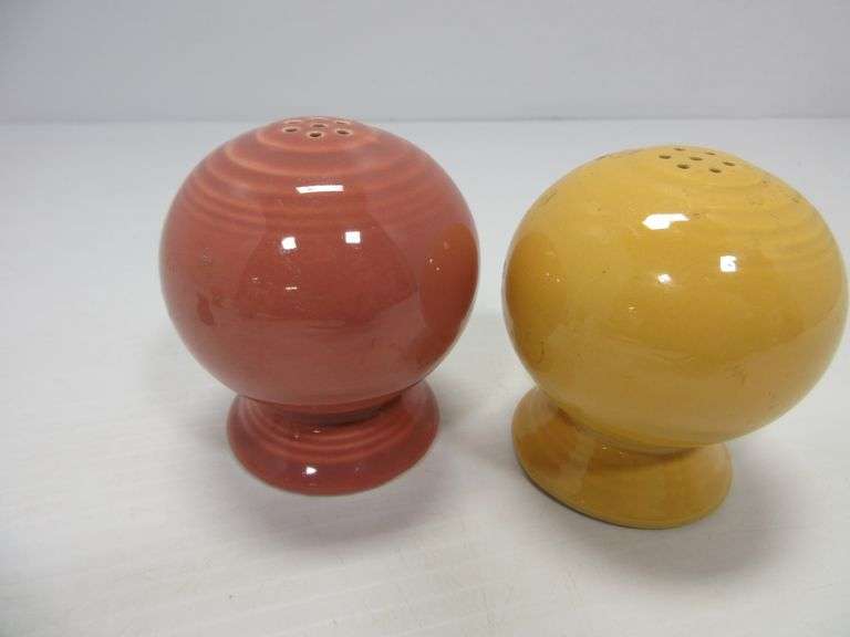(6) Salt shakers, assorted colors and shapes, up to 2 1/2"H - Albrecht ...